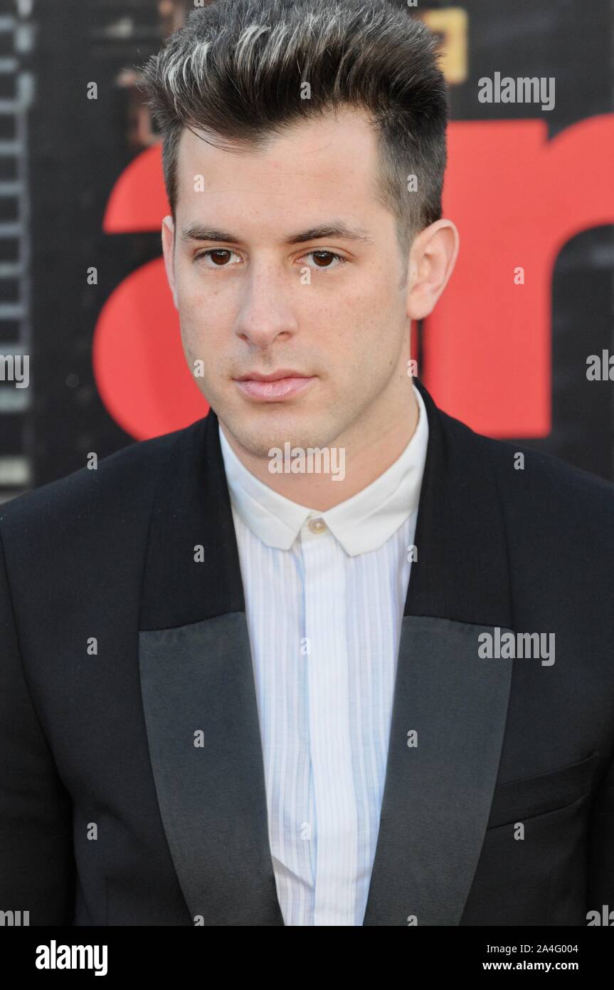 Mark ronson hi-res stock photography and images - Alamy