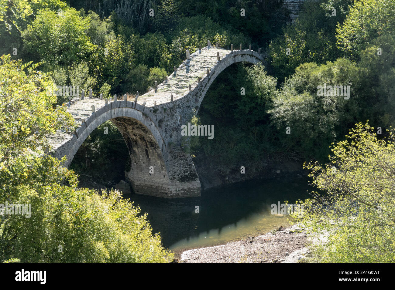 Triple arch bridge greece hi-res stock photography and images - Alamy
