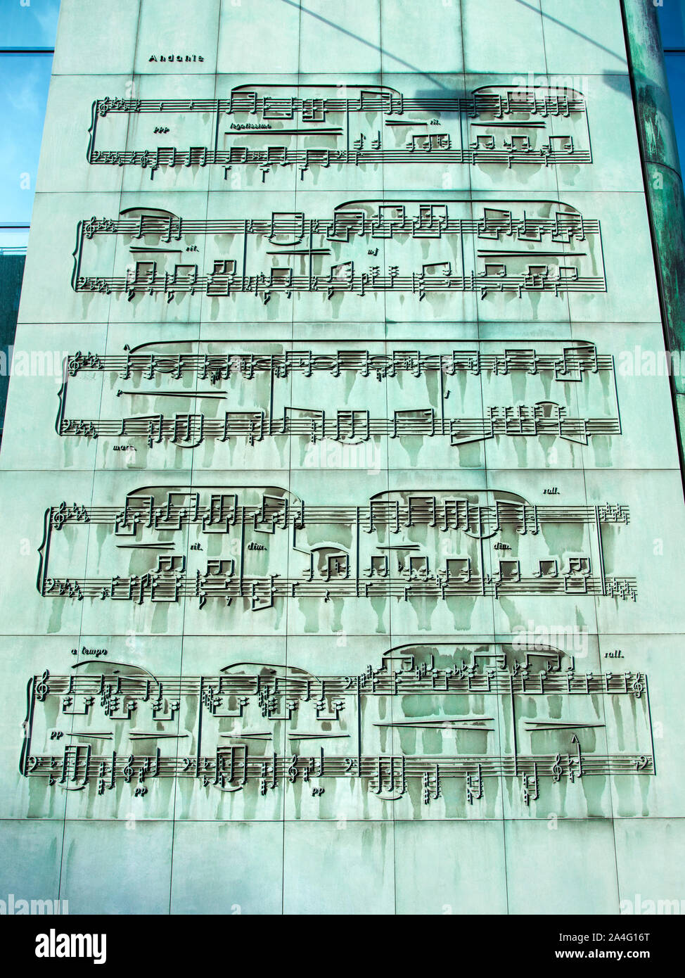 Musical notes building hi-res stock photography and images - Alamy