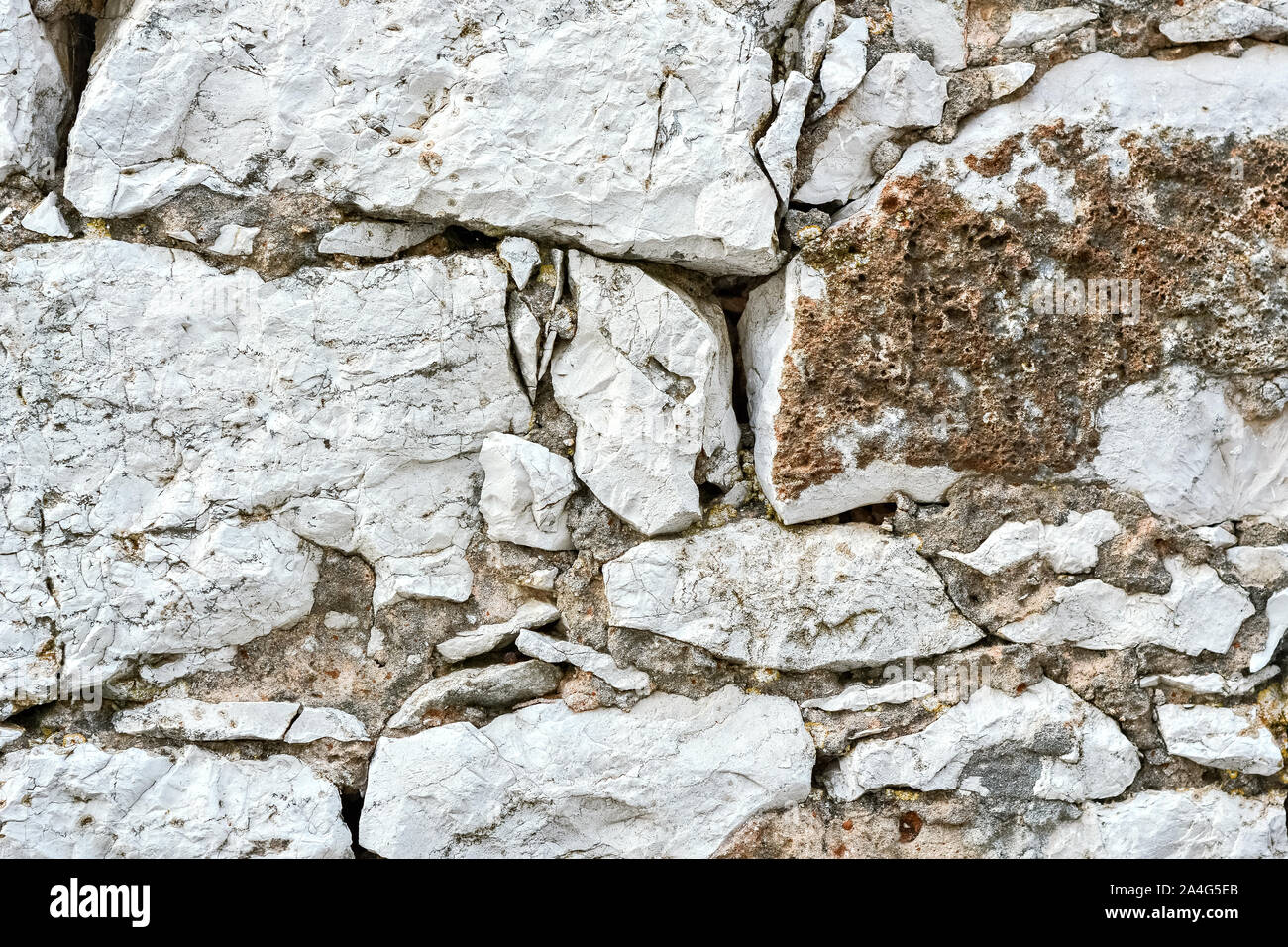 Cracked sandstone block hi-res stock photography and images - Alamy