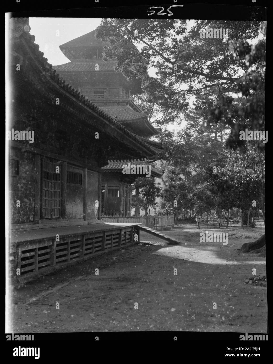 Visual exploration historical landmarks Black and White Stock Photos ...