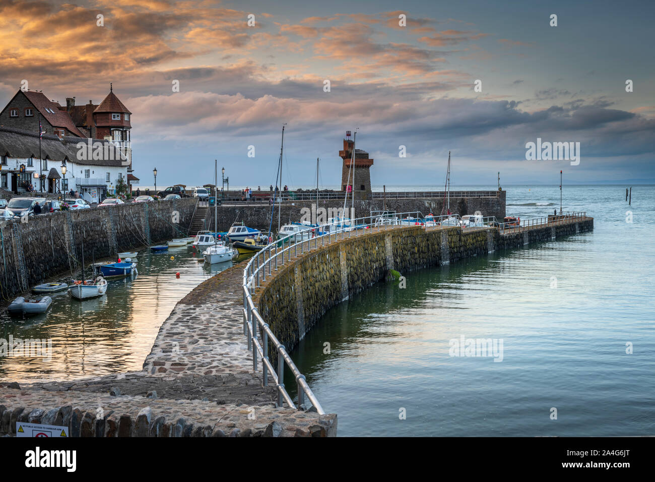 Devon harbour hi-res stock photography and images - Alamy