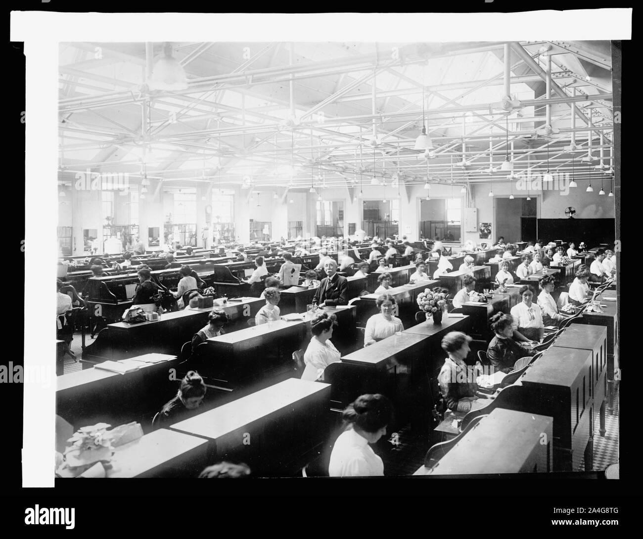 Sorting notes Black and White Stock Photos & Images - Alamy
