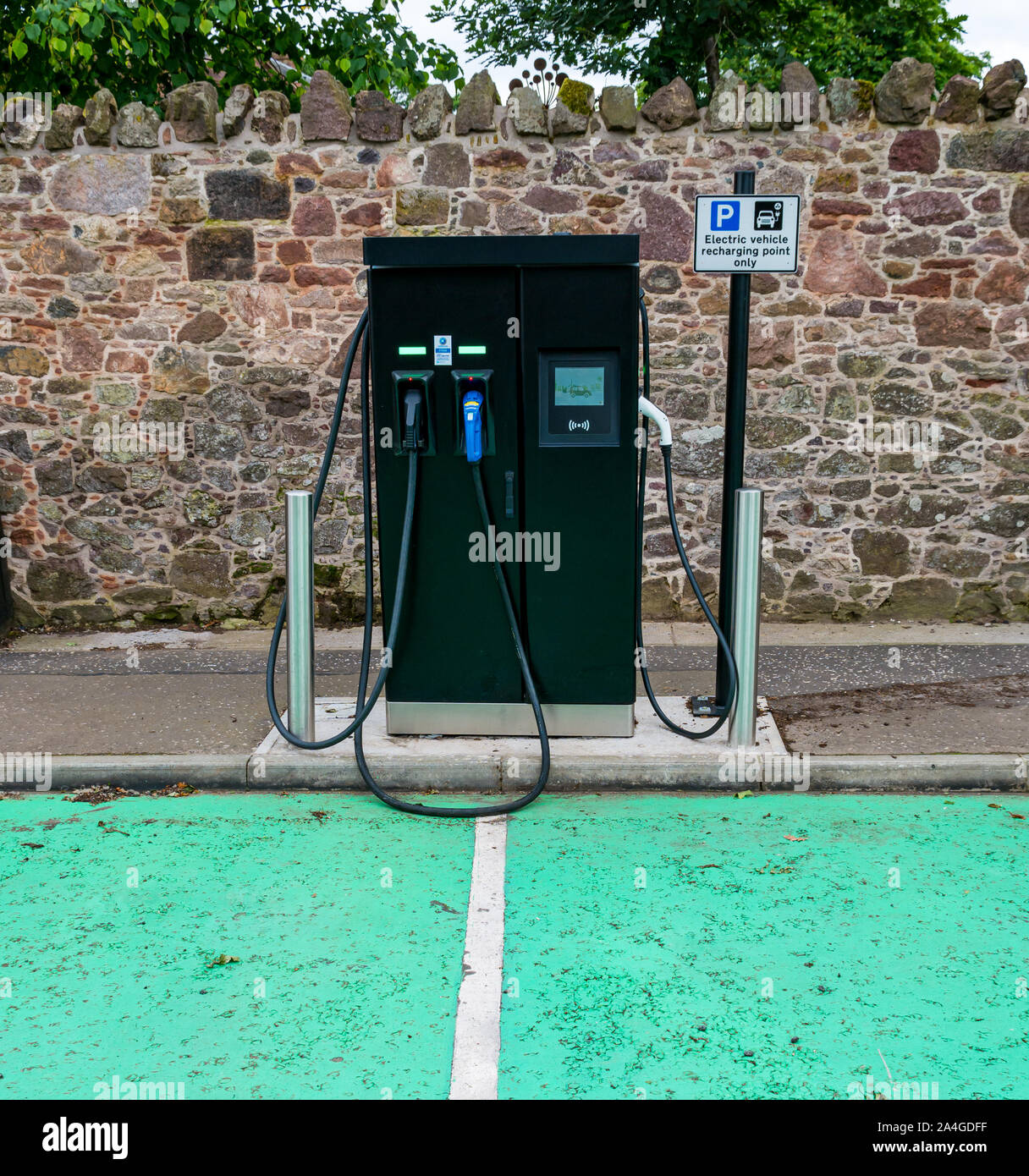 Electric vehicle car recharging point hi-res stock photography and ...