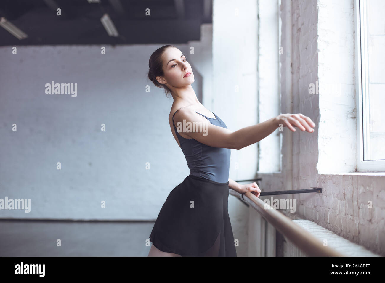 Ballet movements hi-res stock photography and images - Alamy