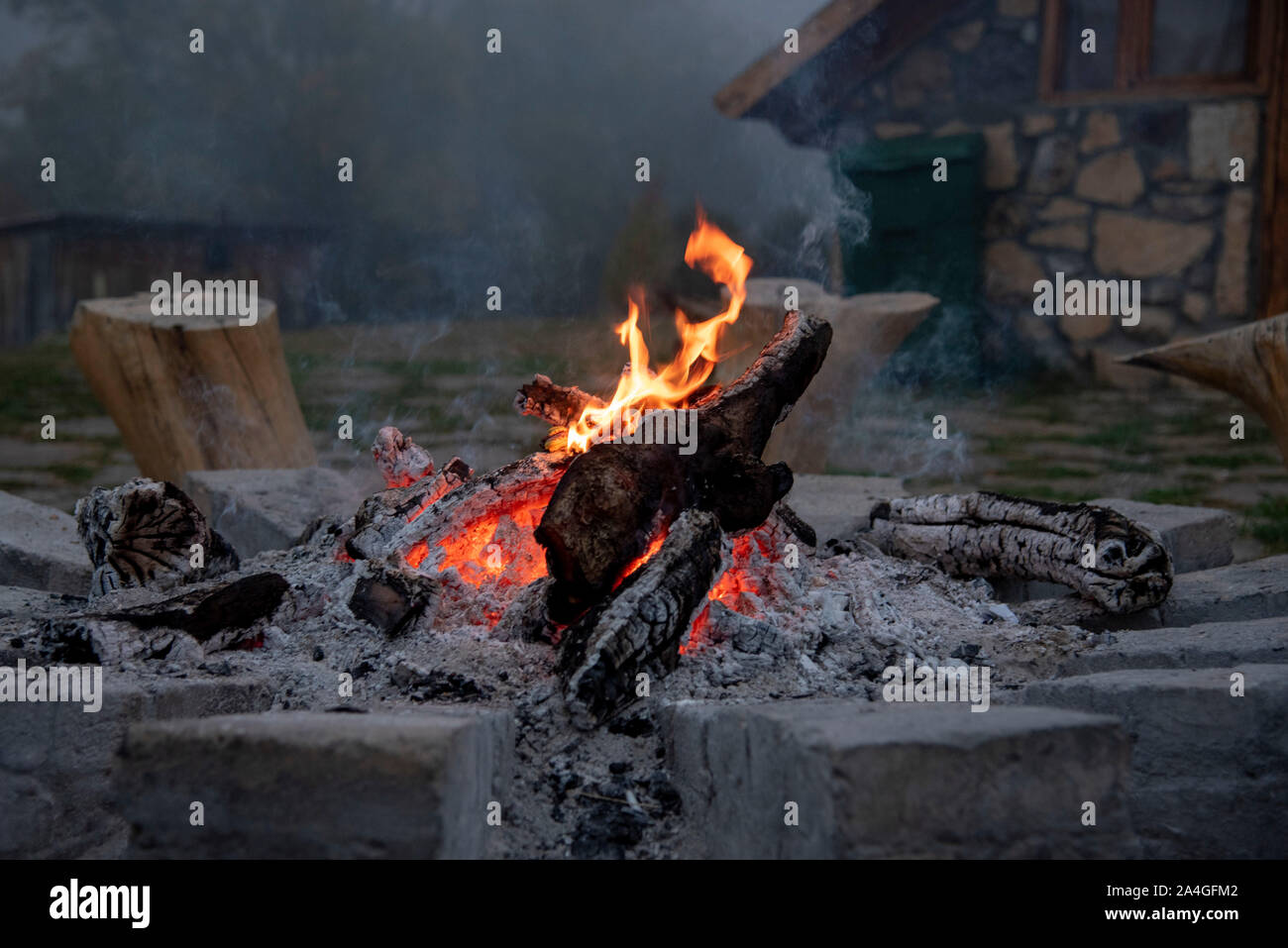 Dying fire in a house hi-res stock photography and images - Alamy