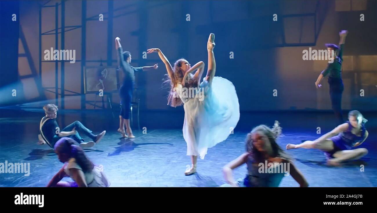 HIGH STRUNG FREE DANCE, center: Juliet Doherty, 2018. © Atlas ...