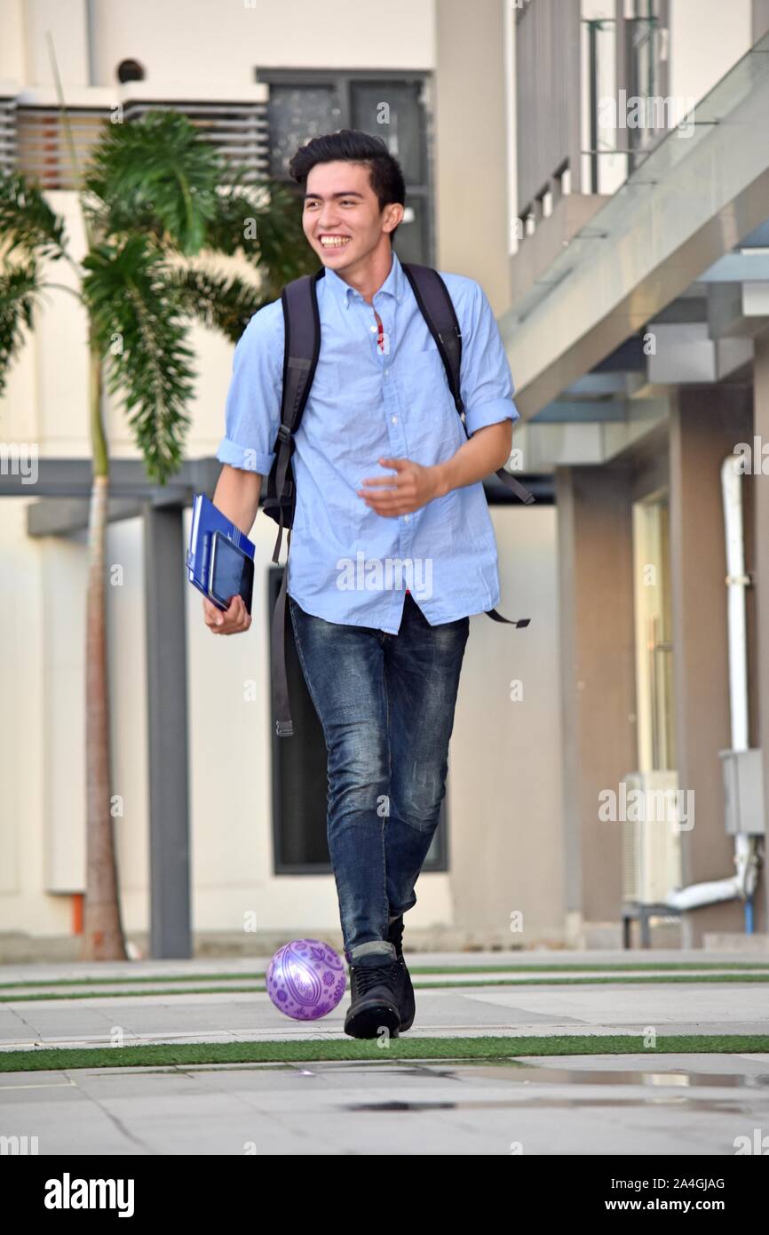 Student having fun walking hi-res stock photography and images - Alamy
