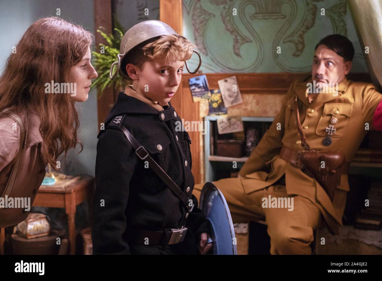 JOJO RABBIT, from left: Thomasin McKenzie, Roman Griffin Davis, Taika ...