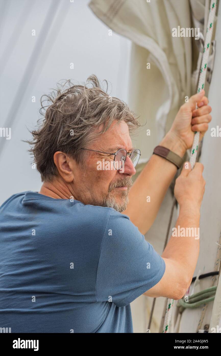 MARY, Gary Oldman, 2019. © RLJE Films /Courtesy Everett Collection ...