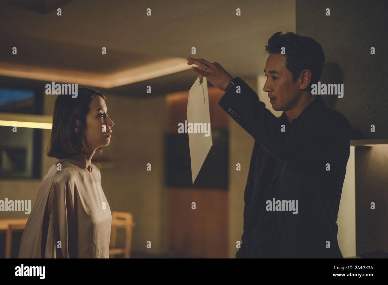 PARASITE, (aka GISAENGCHUNG), from left: JO Yeo-jeong, LEE Sun-kyun ...