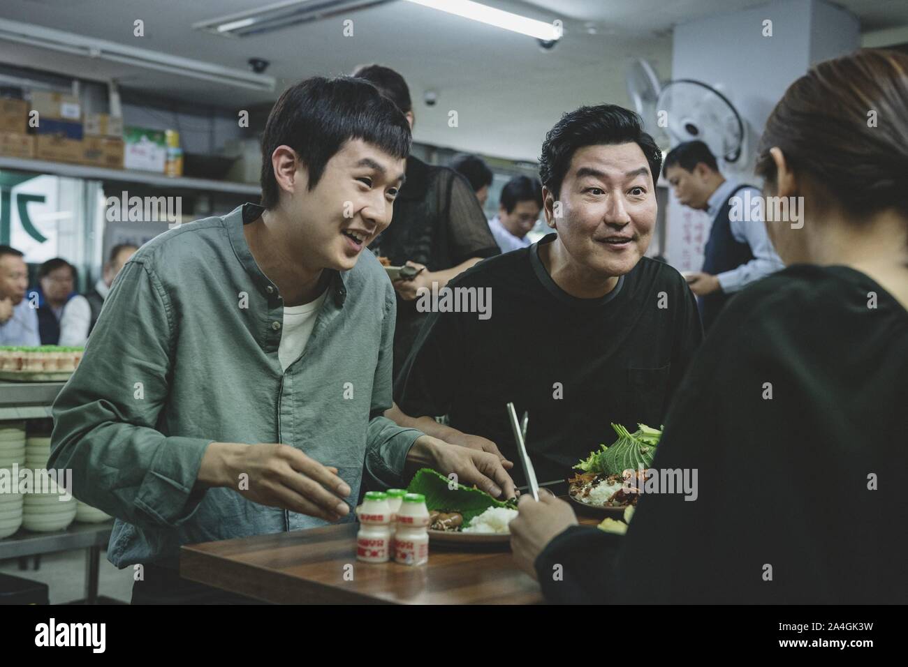 PARASITE, from left: CHOI Woo-sik, SONG Kang-ho, 2019. © Neon ...