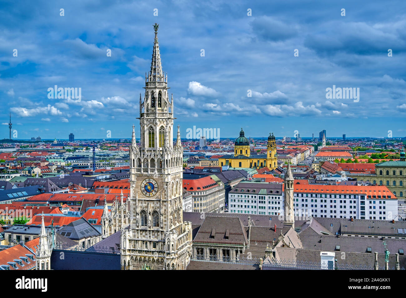 The New Town Hall located in the Marienplatz in Munich, Germany Stock ...
