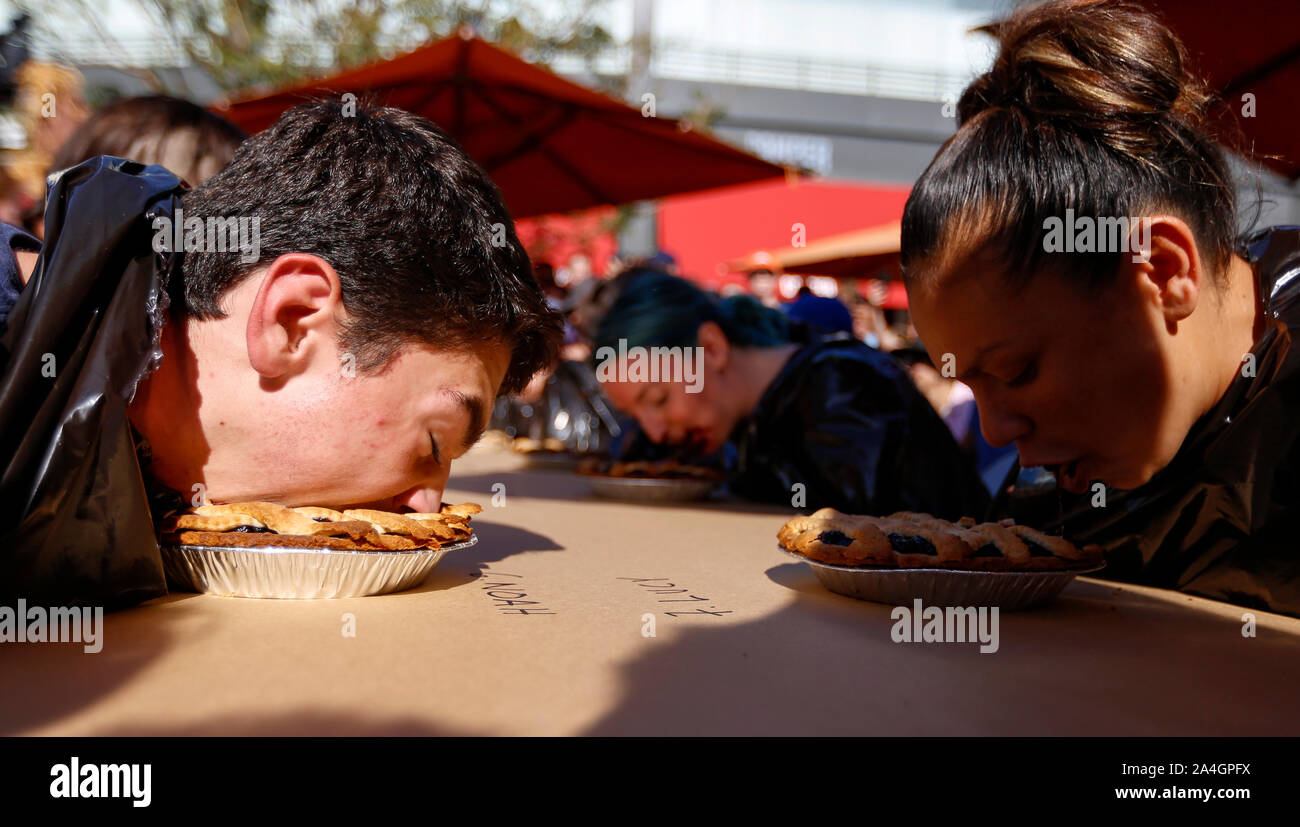 Pie eating contest hi-res stock photography and images - Alamy