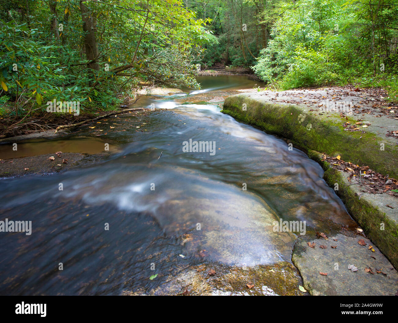 Stream running over rocks hi-res stock photography and images - Alamy