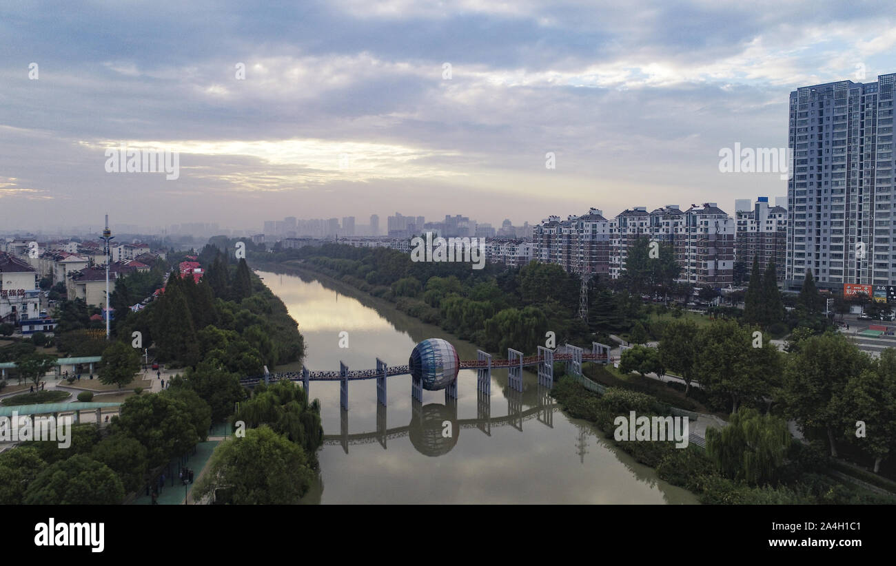 Jiangsu, Jiangsu, China. 15th Oct, 2019. China's north-south ...