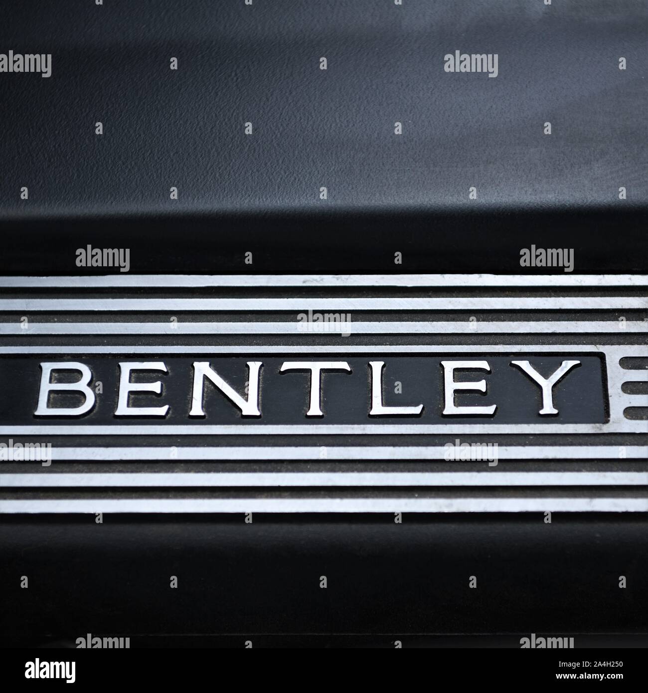 Bentley cylinder cover hi-res stock photography and images - Alamy