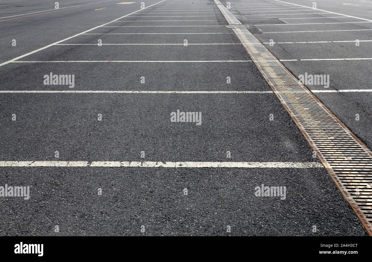 Car park empty hi-res stock photography and images - Alamy
