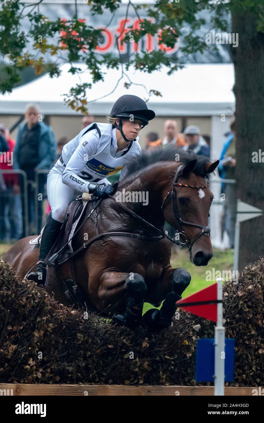 Sandra auffarth let's dance hi-res stock photography and images - Alamy