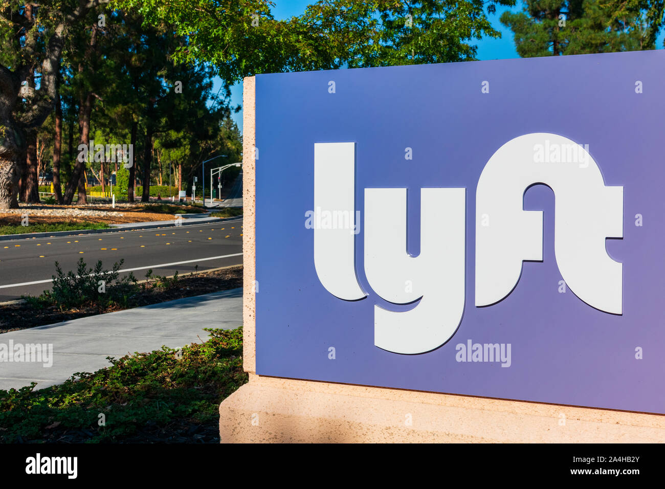 Lyft inc hi-res stock photography and images - Alamy
