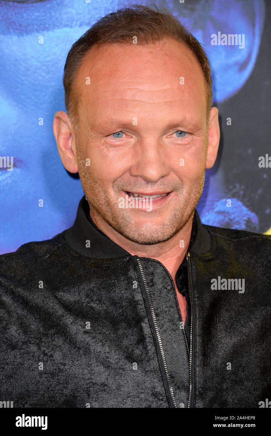 Los Angeles, USA. 14th Oct, 2019. Andrew Howard at the premiere of HBO ...