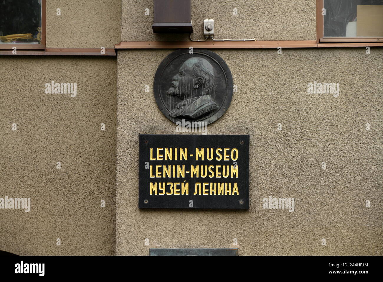 The lenin museum hi-res stock photography and images - Alamy