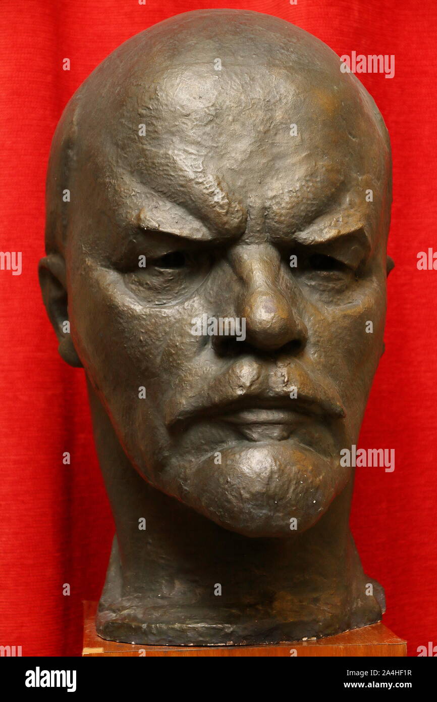 V.I.Lenin bust in Tampere Lenin Museum, Finland Stock Photo - Alamy