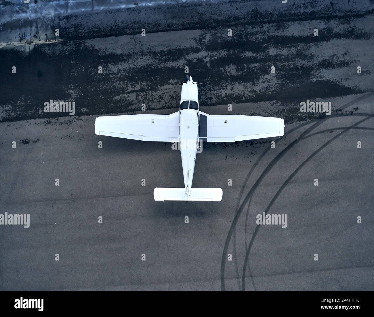 top view of the plane at the airport Stock Photo - Alamy