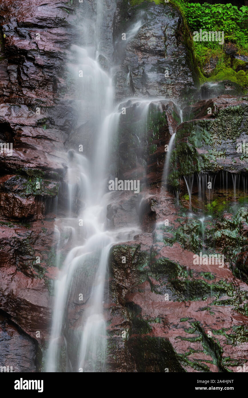 Strata falls hi-res stock photography and images - Alamy