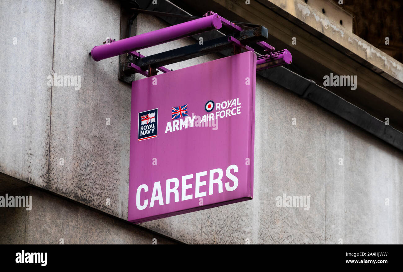 Army recruiting office sign hi-res stock photography and images - Alamy