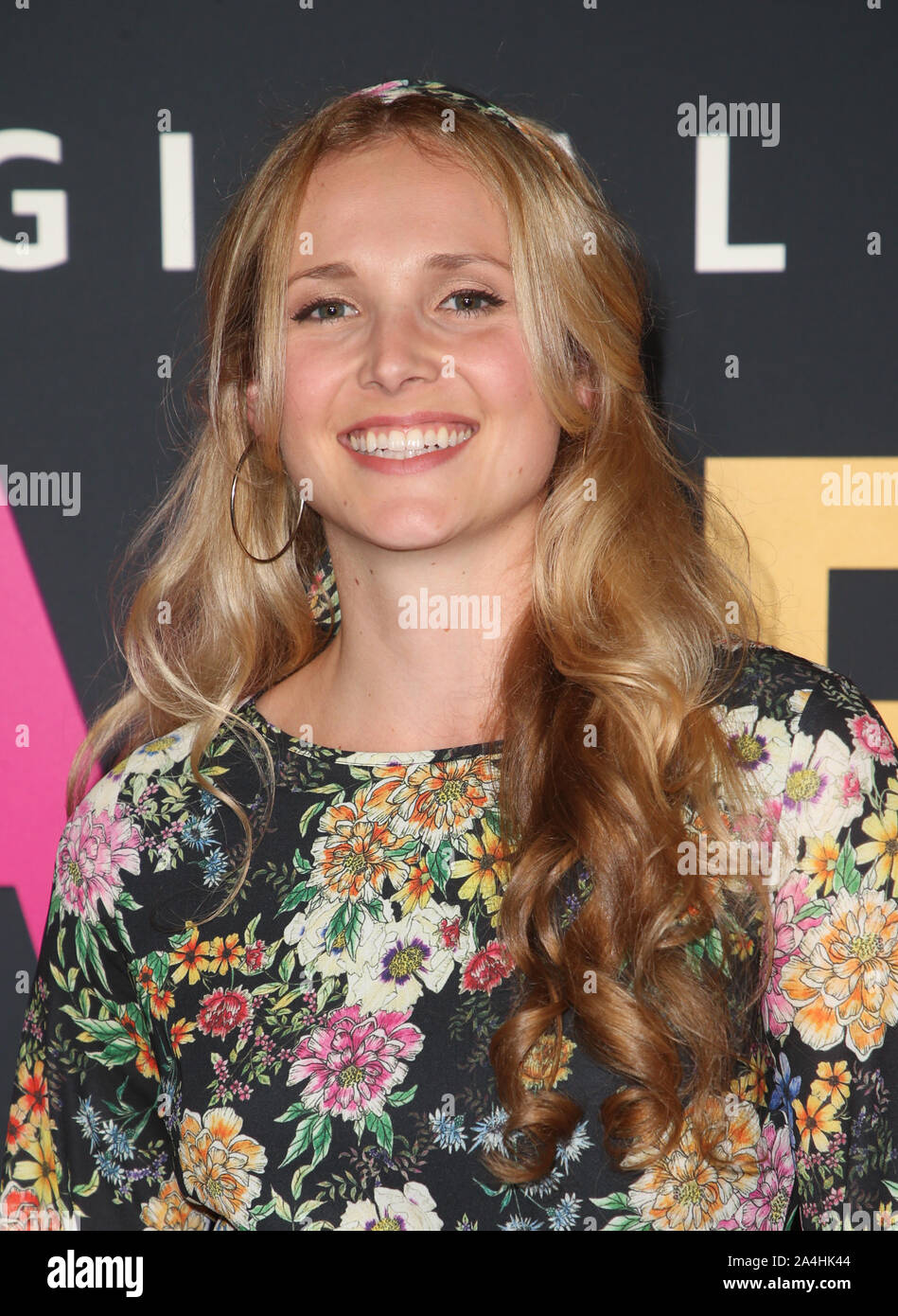 LA Premiere Of Amazon's "Transparent Musicale Finale" Featuring: Ellie ...