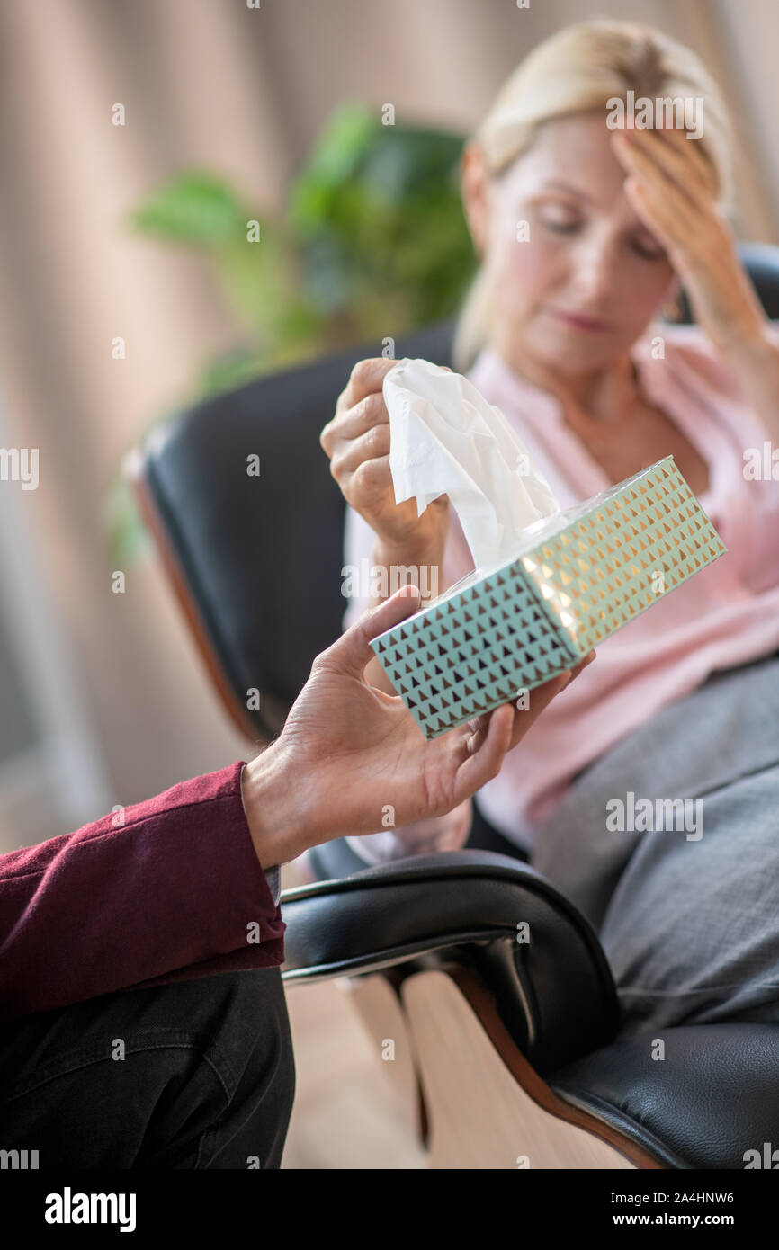 Crying man woman two people hi-res stock photography and images - Alamy