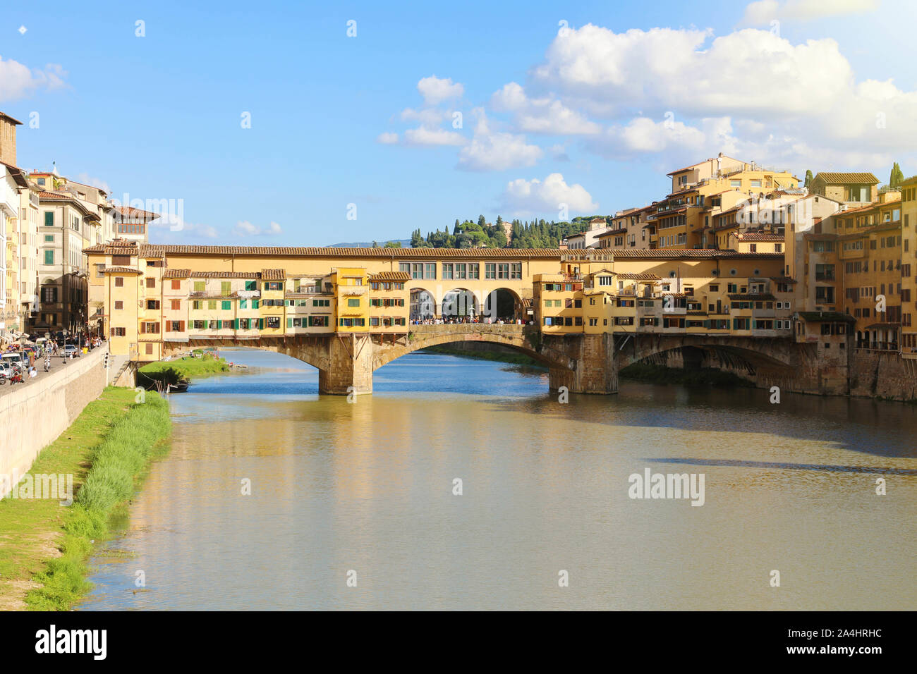 Ponte Vecchio bridge over Arno river in Florence, Italy Stock Photo - Alamy