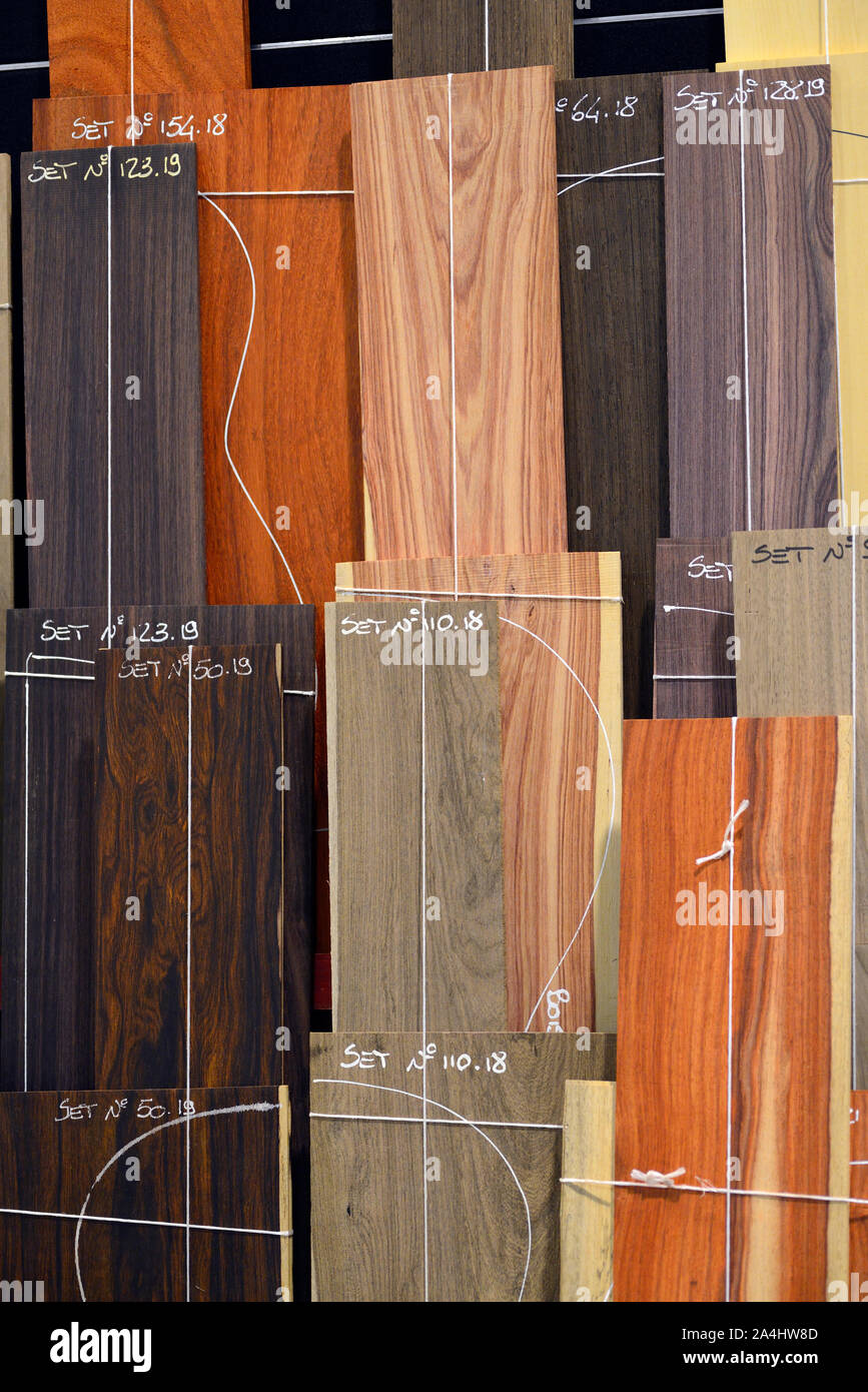 Raw timber interior hi-res stock photography and images - Alamy