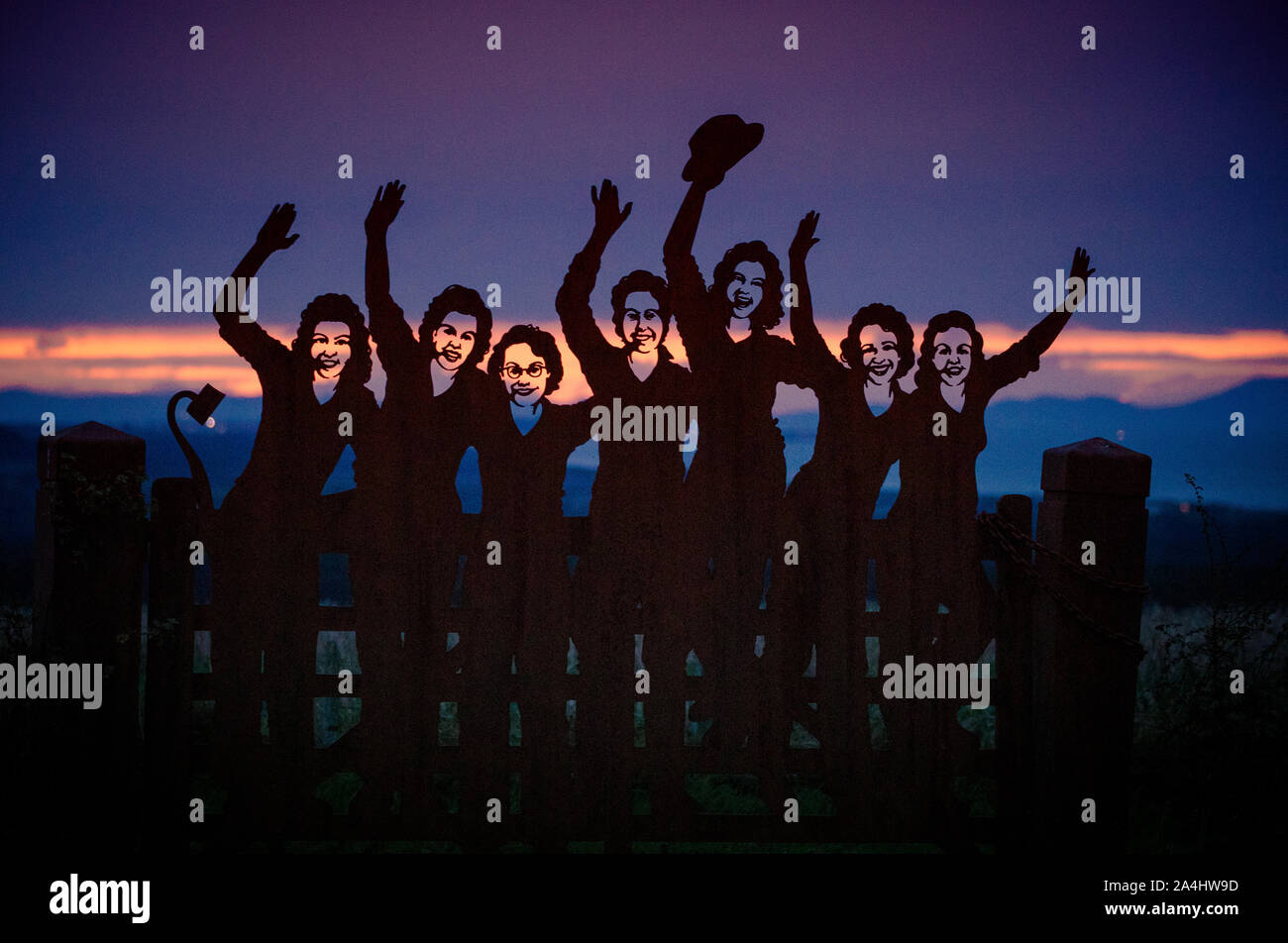 Land army hi-res stock photography and images - Alamy