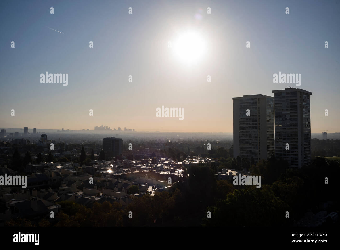 Los angeles skyline 2019 hi-res stock photography and images - Alamy