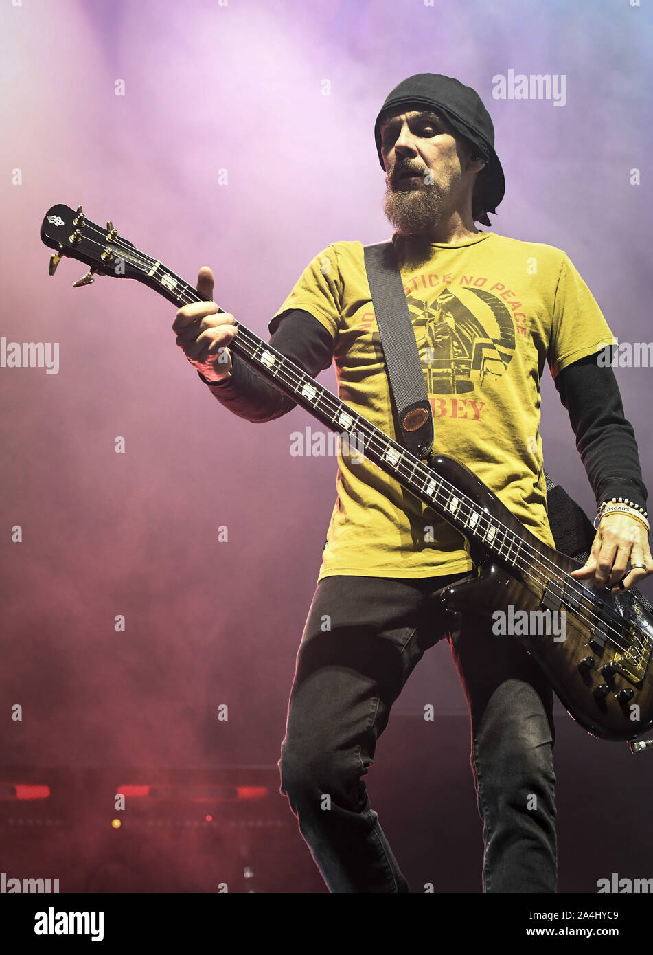 Robbie merrill bass hi-res stock photography and images - Alamy