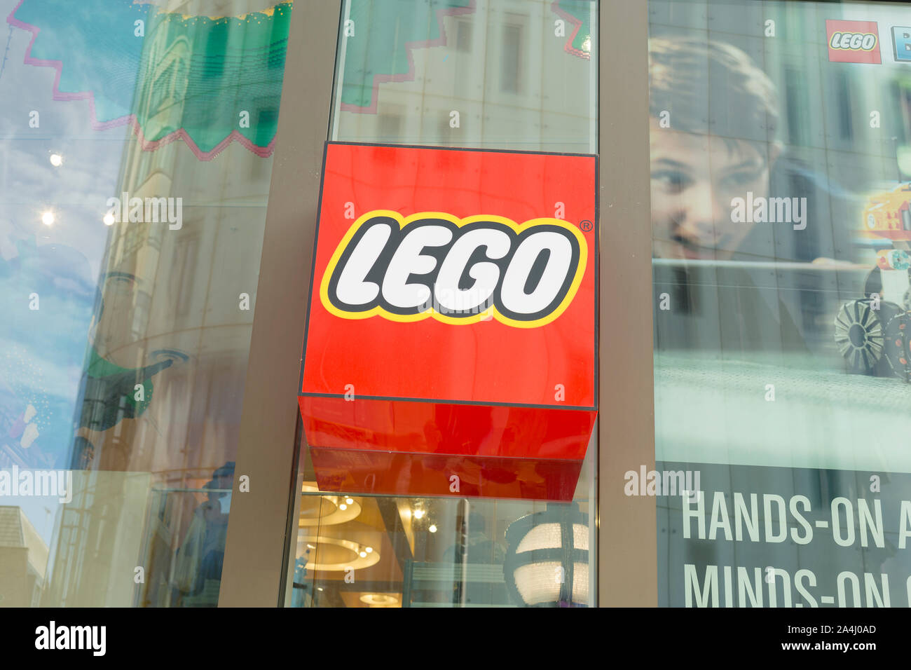 Lego logo hi-res stock photography and images - Alamy