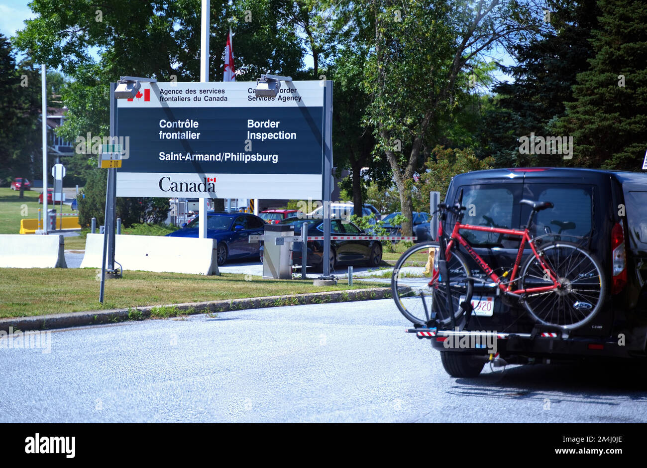 Vermont canada border hi-res stock photography and images - Alamy