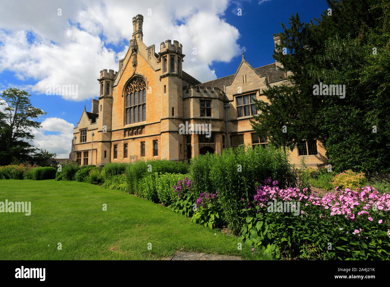 Oundle school hi-res stock photography and images - Alamy
