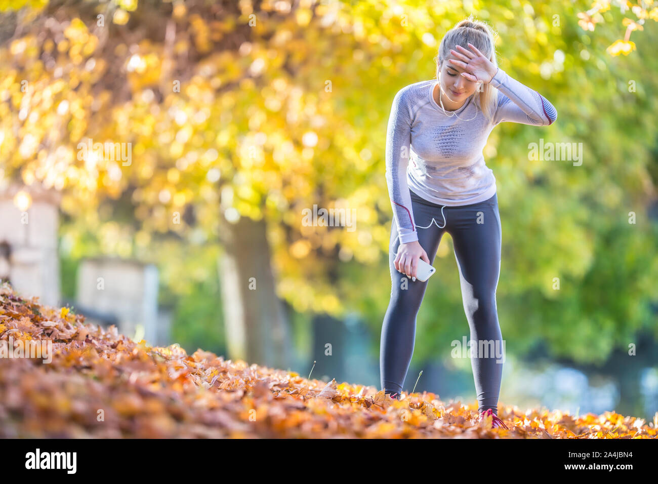 Exhausted athlete sweating hi-res stock photography and images - Alamy