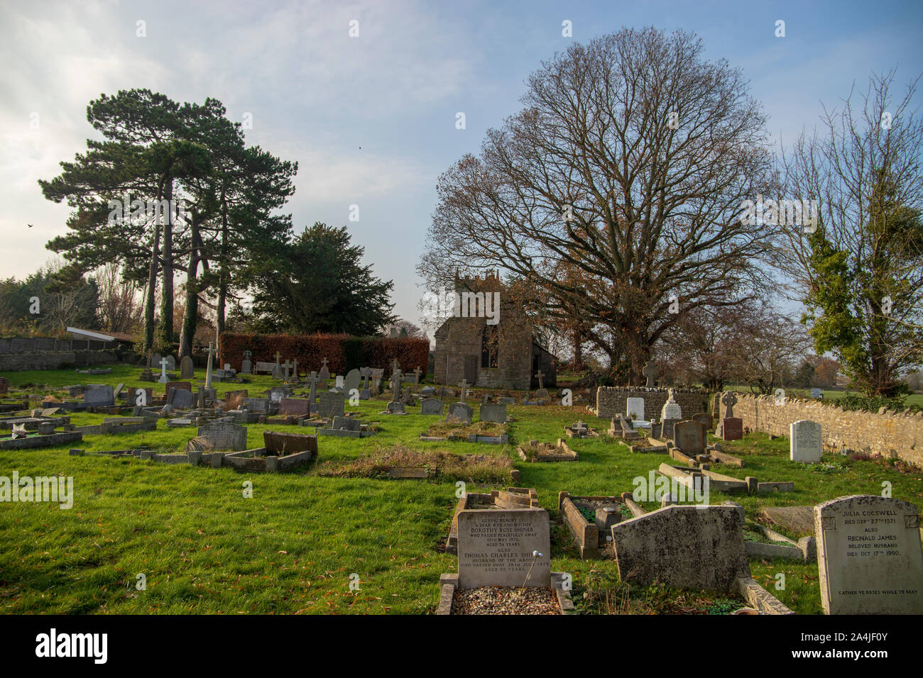 The Graves and Graveyard of St Mary's Church, Saltford Stock Photo - Alamy
