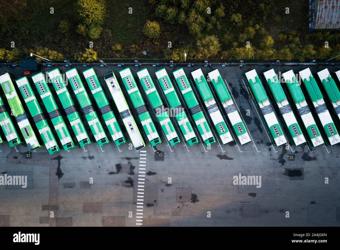 Yellow bus fleet overhead hi-res stock photography and images - Alamy
