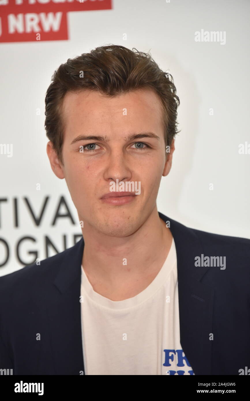 Cologne, Germany. 13th Oct, 2019. The actor Juri Senft comes to the ...