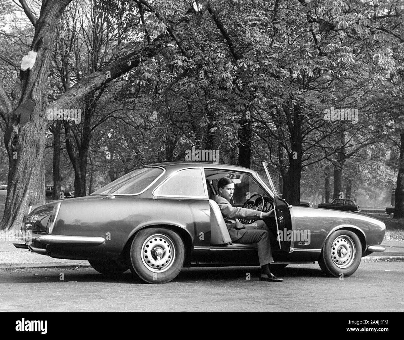 Gordon keeble car hi-res stock photography and images - Alamy
