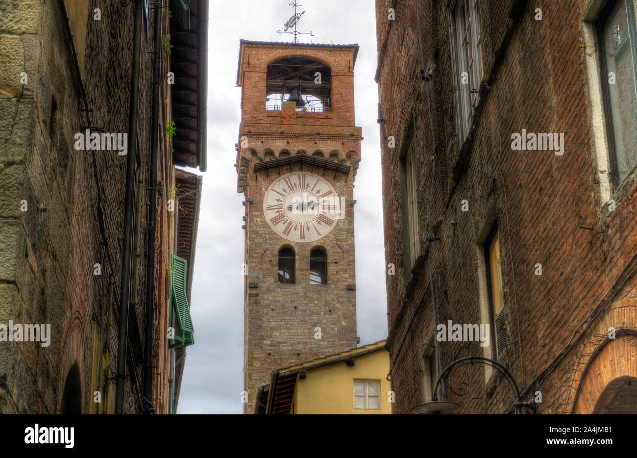 Lucca clock tower hi-res stock photography and images - Alamy