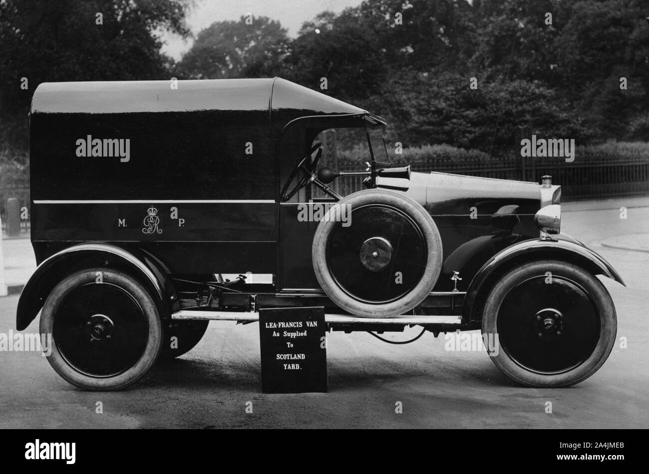 Vintage police van hi-res stock photography and images - Alamy