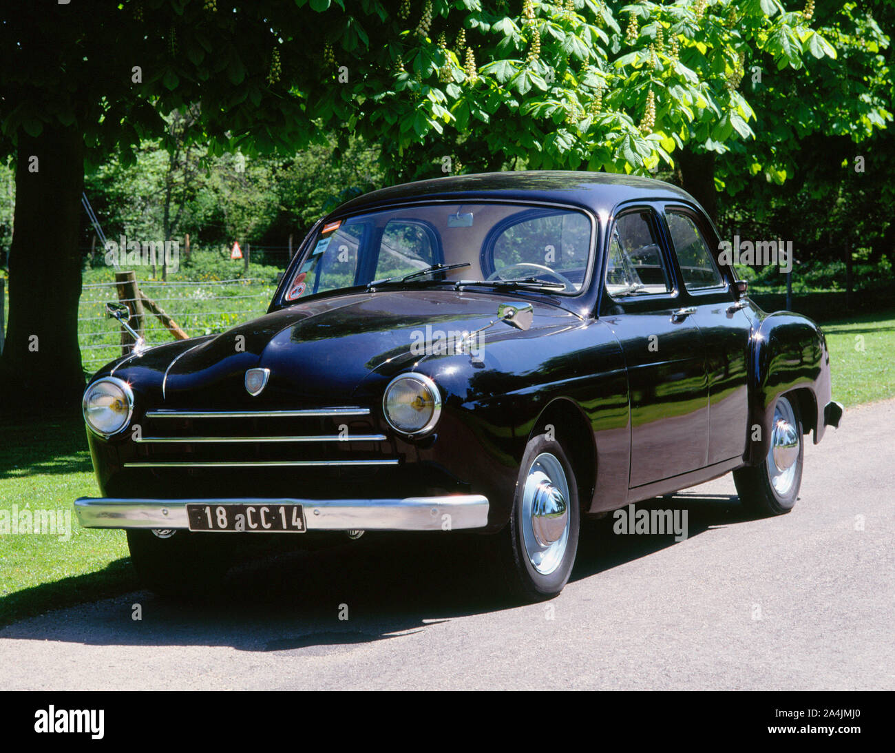 Renault fregate hi-res stock photography and images - Alamy