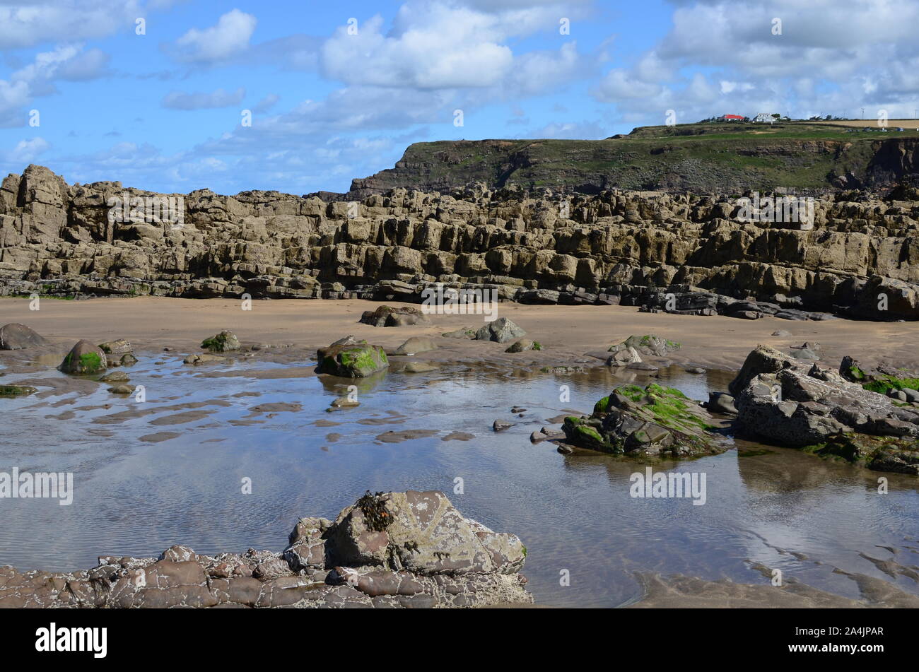 Rock pool cornwall hi-res stock photography and images - Alamy