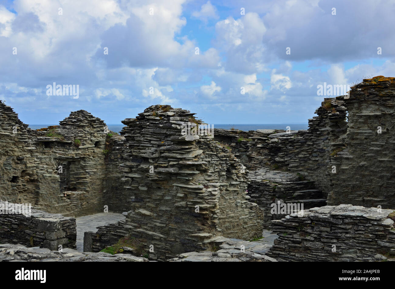 Tintagel Castle ruins, Cornwall Stock Photo - Alamy